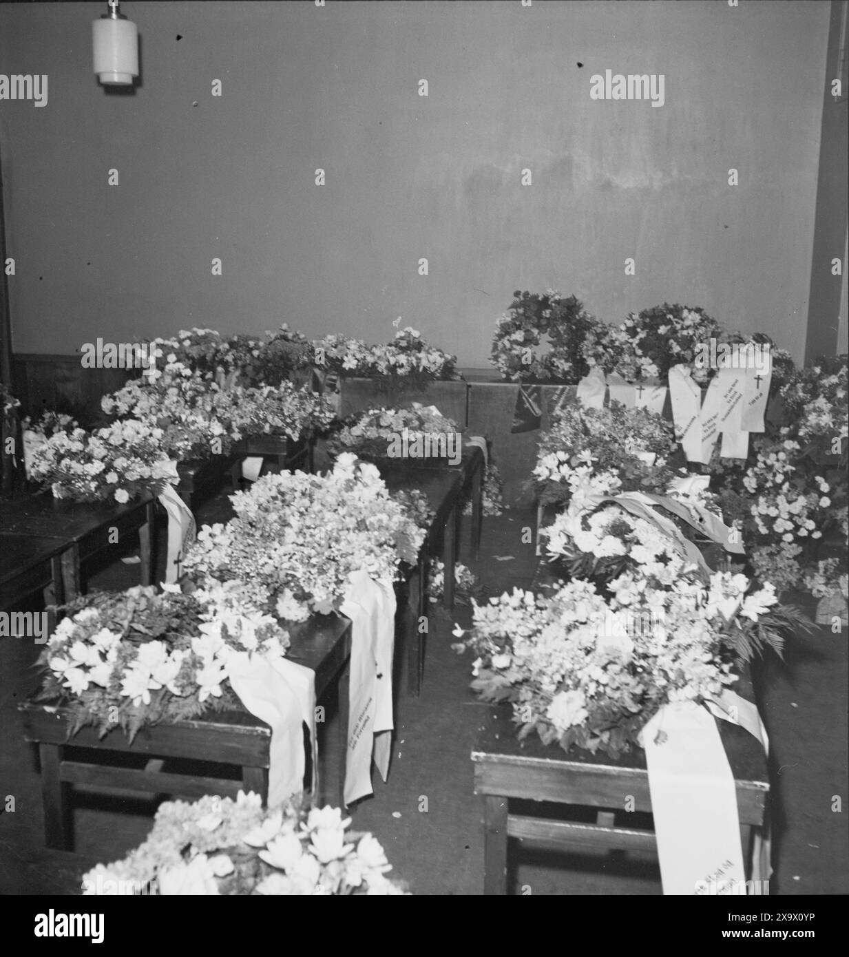 Actual 04- 1945: Hansteen and Wikstrøm rest at Wergeland's grave. The ...