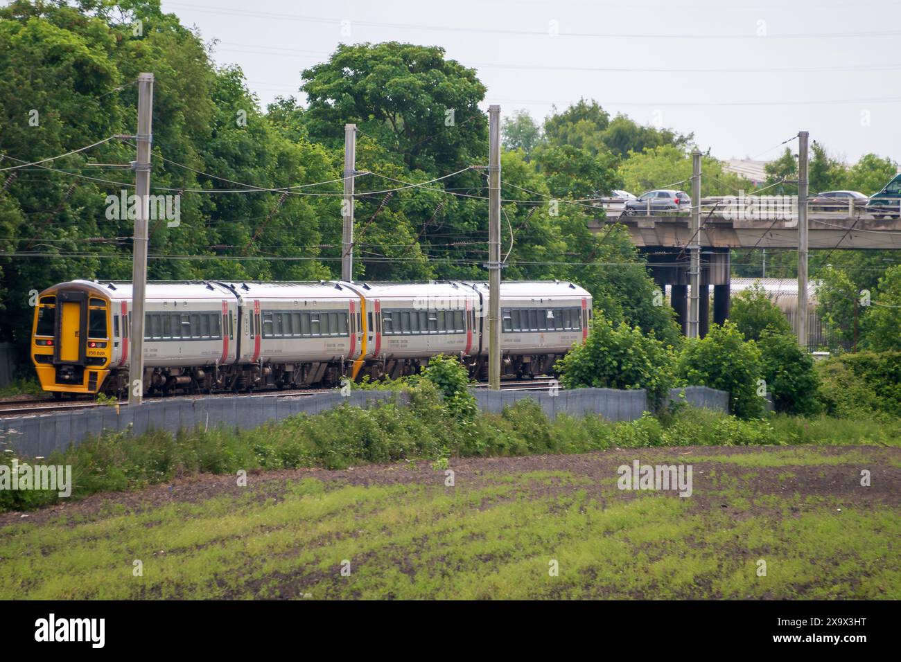 Class 158 express sprinter train hi-res stock photography and images ...