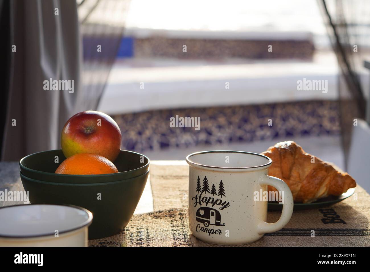 Mobile hot food caravan hi-res stock photography and images - Alamy