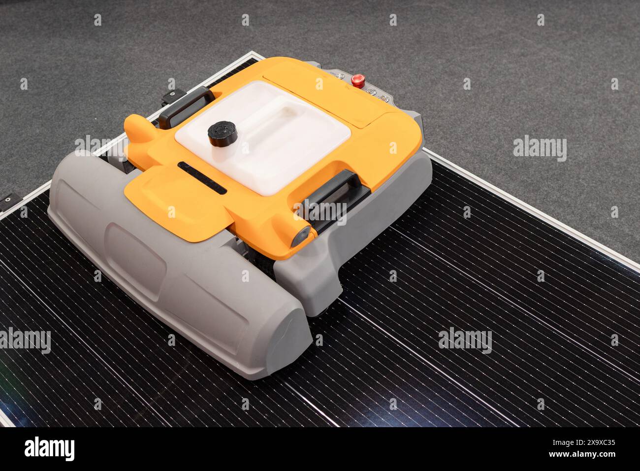 Solar panel maintenance hi-res stock photography and images - Alamy