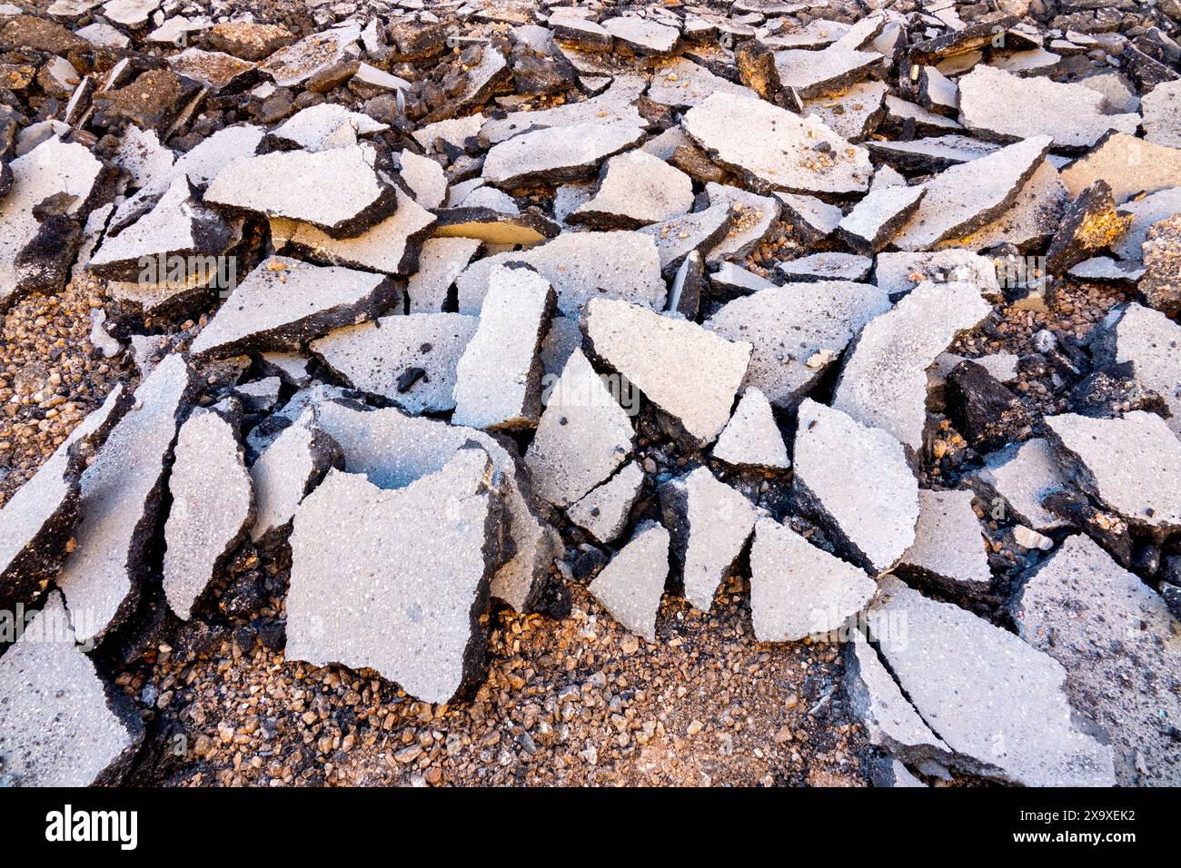 Broken concrete hi-res stock photography and images - Alamy