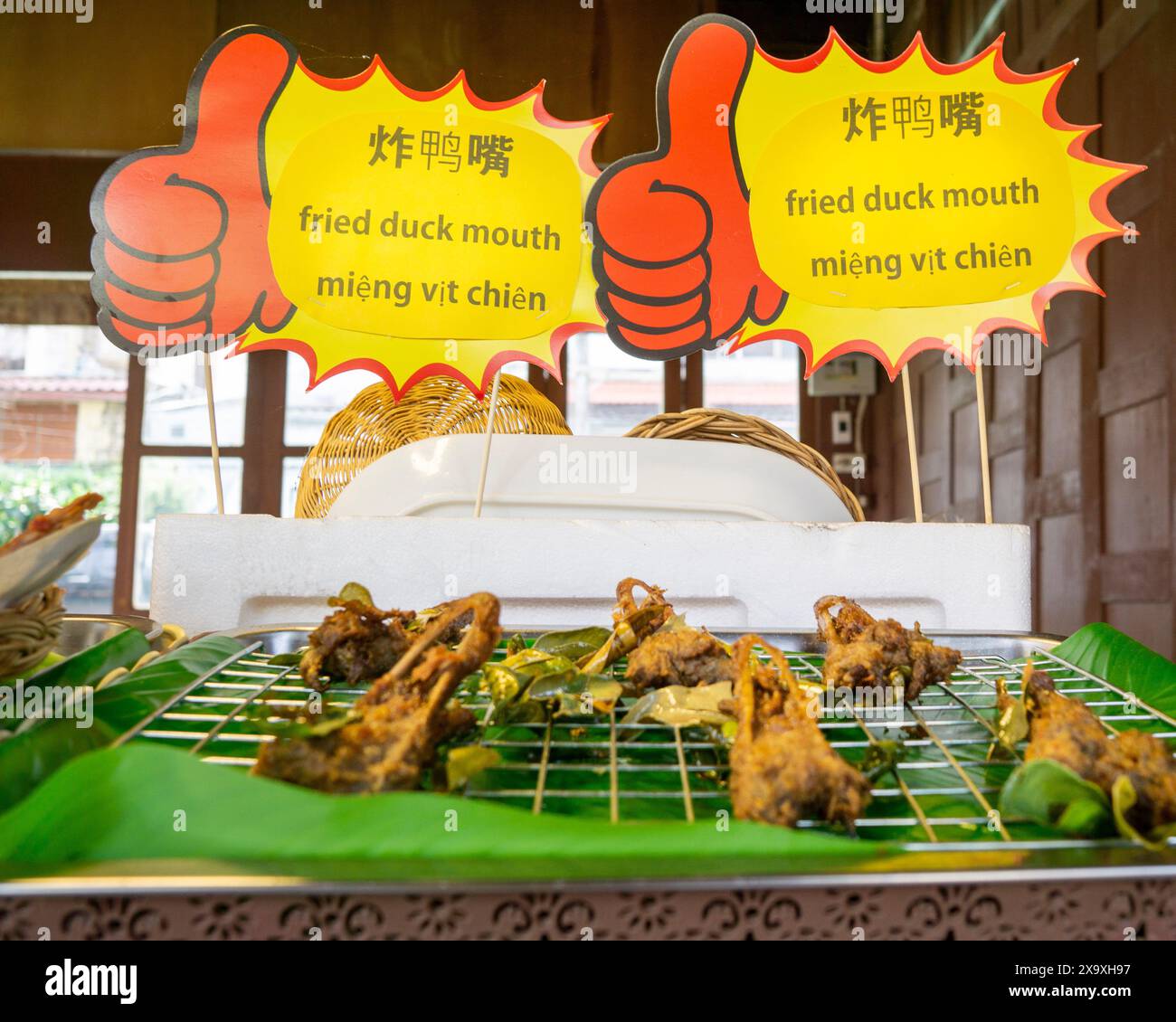 Fried duck bills at Pattaya floating market Stock Photo - Alamy