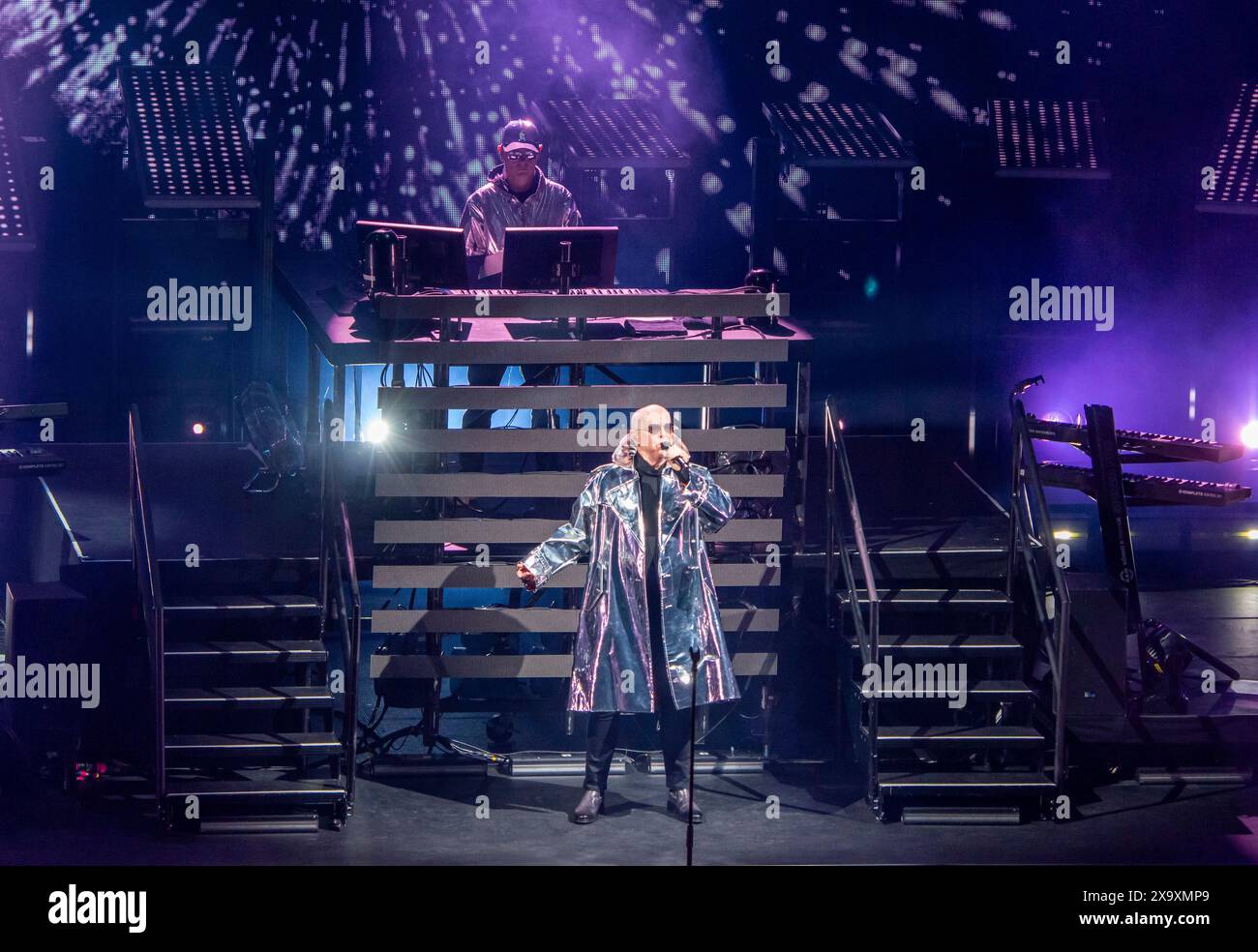Duo Neil Tennant and Chris Lowe of British band Pet Shop Boys playing ...