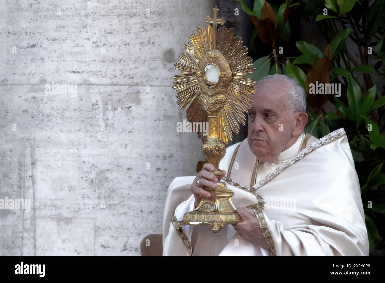 Rome, italy, 2 June, 2024. Pope Francis concludes the celebration of ...
