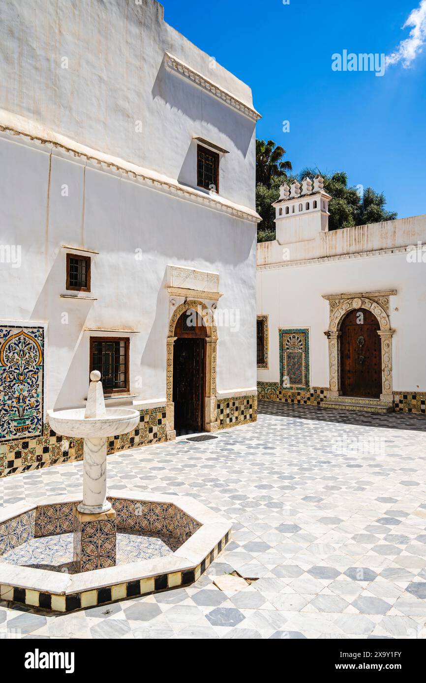 Algerian traditional house hi-res stock photography and images - Alamy