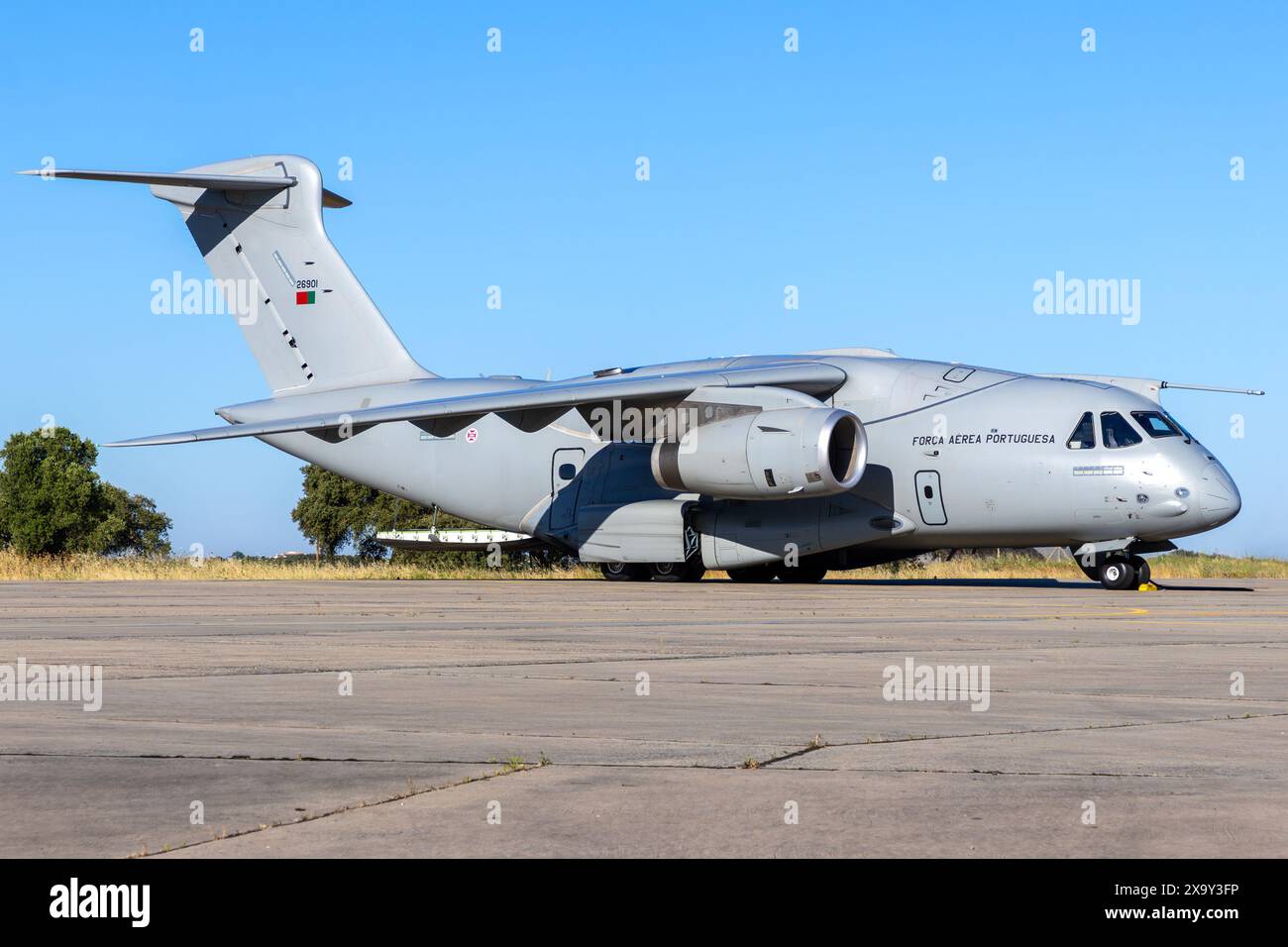 Embraer c 390 millennium hi-res stock photography and images - Alamy