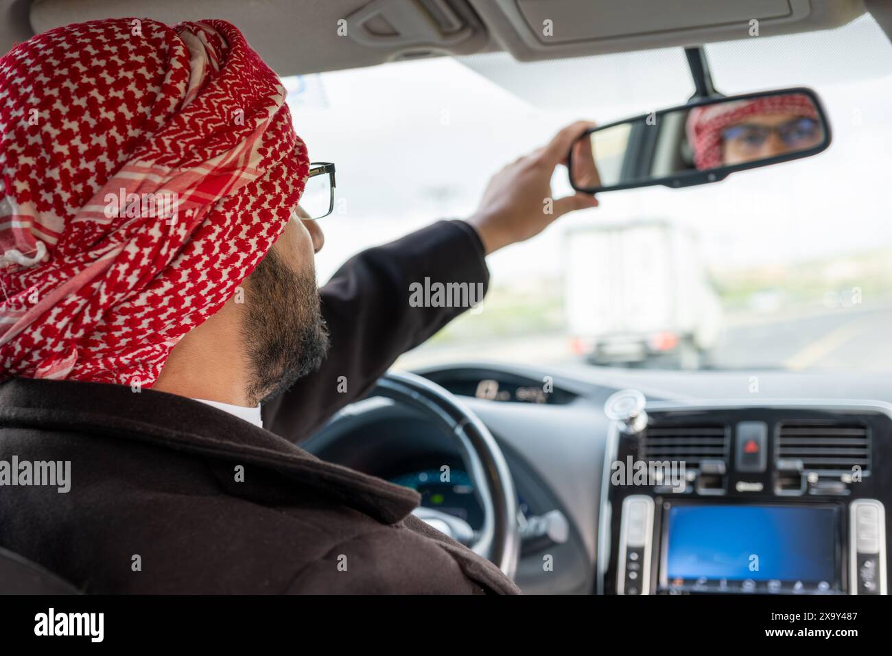 Arabic male teen portrait hi-res stock photography and images - Alamy