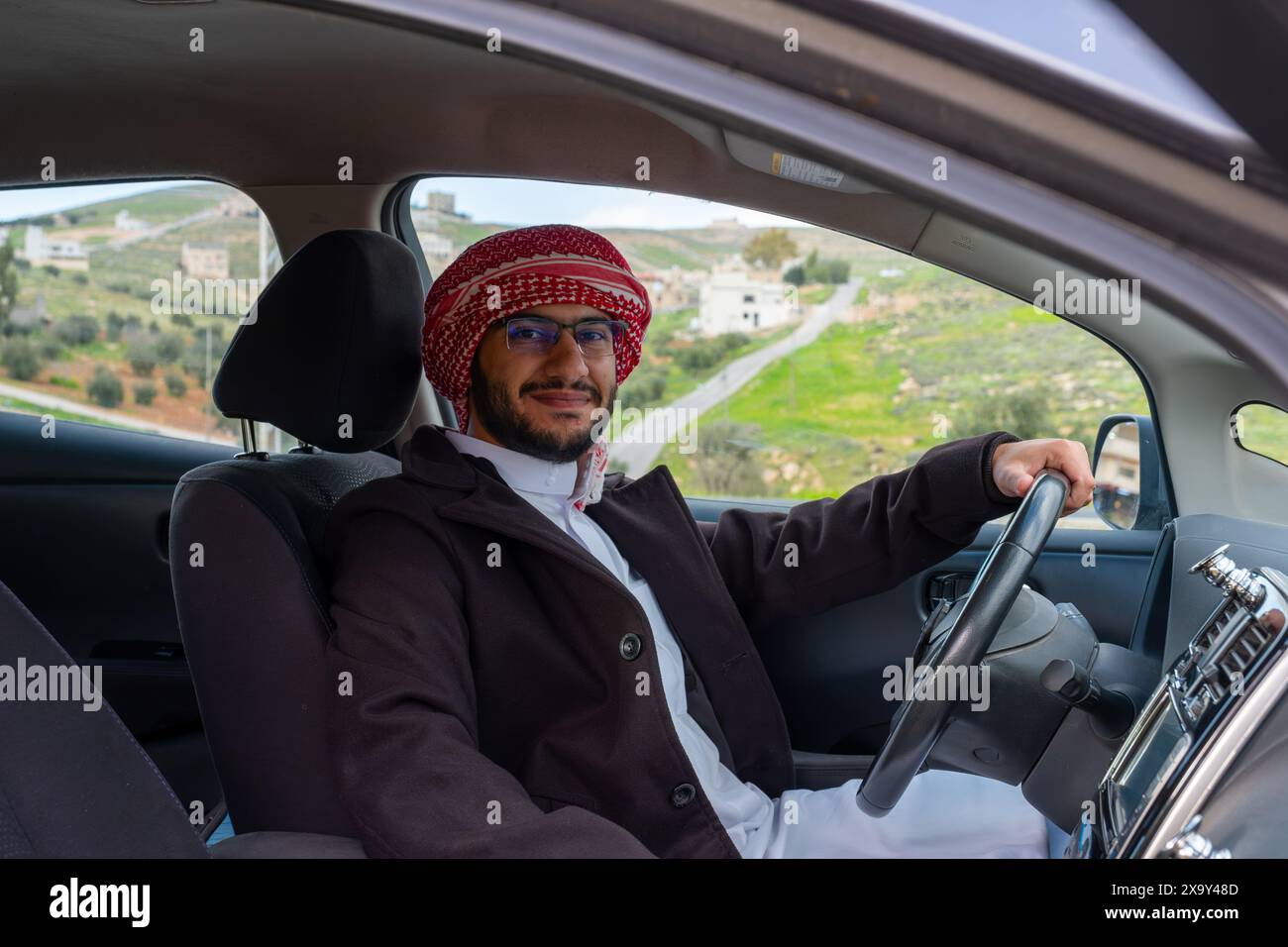 Arabic male teen portrait hi-res stock photography and images - Alamy