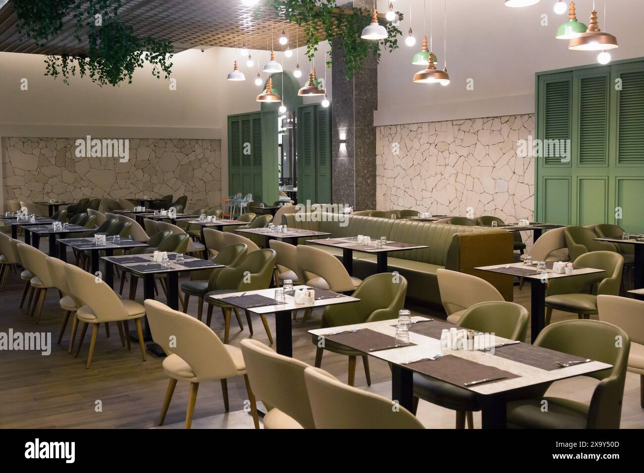 Beautiful restaurant hall, modern interior design the catering industry ...
