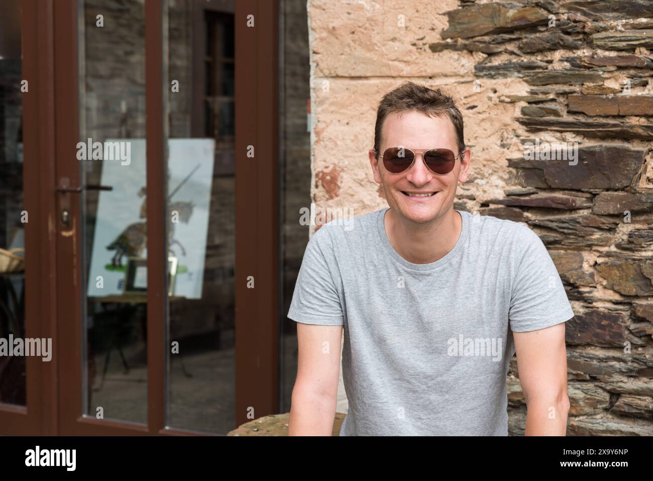 Outdoor portrait of a sporty 40 yo man, Longuich, Rhineland-Palatinate ...