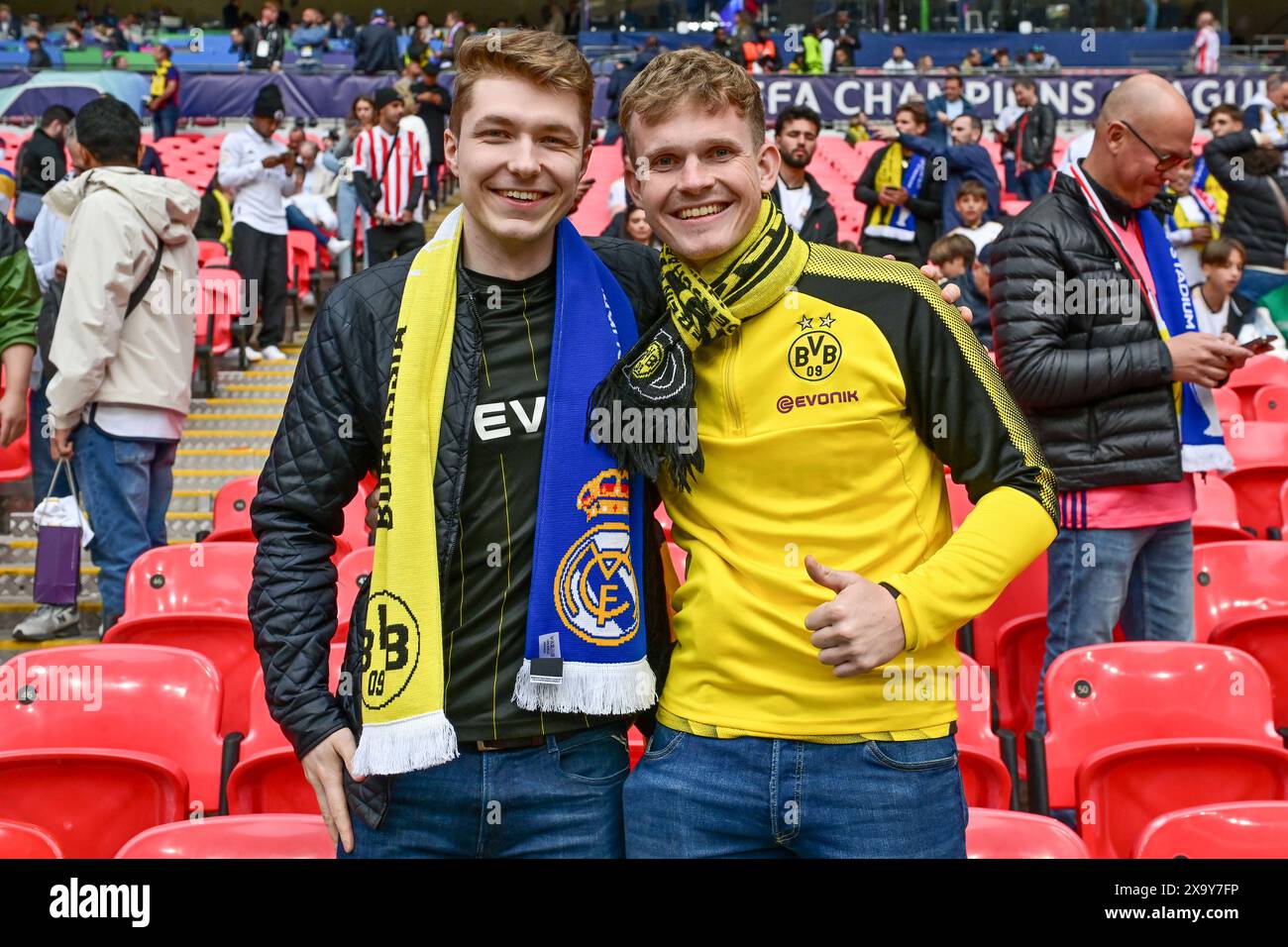 London, England. 01st, June 2024. Football fans of Borussia Dortmund ...