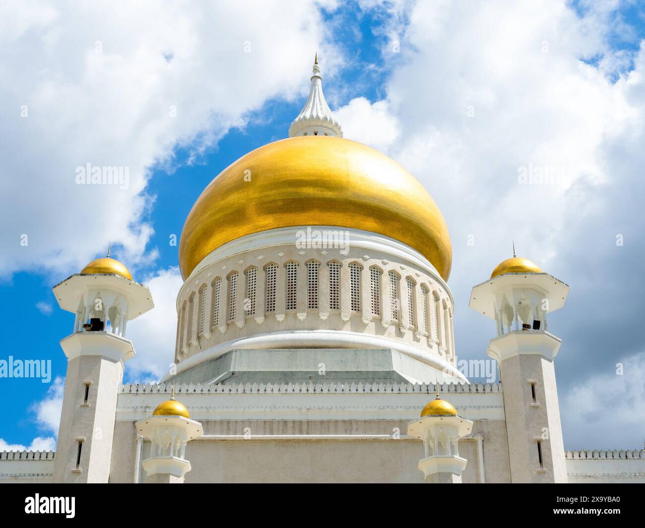 Golden dome, architecture building exterior design the masjid of Omar ...