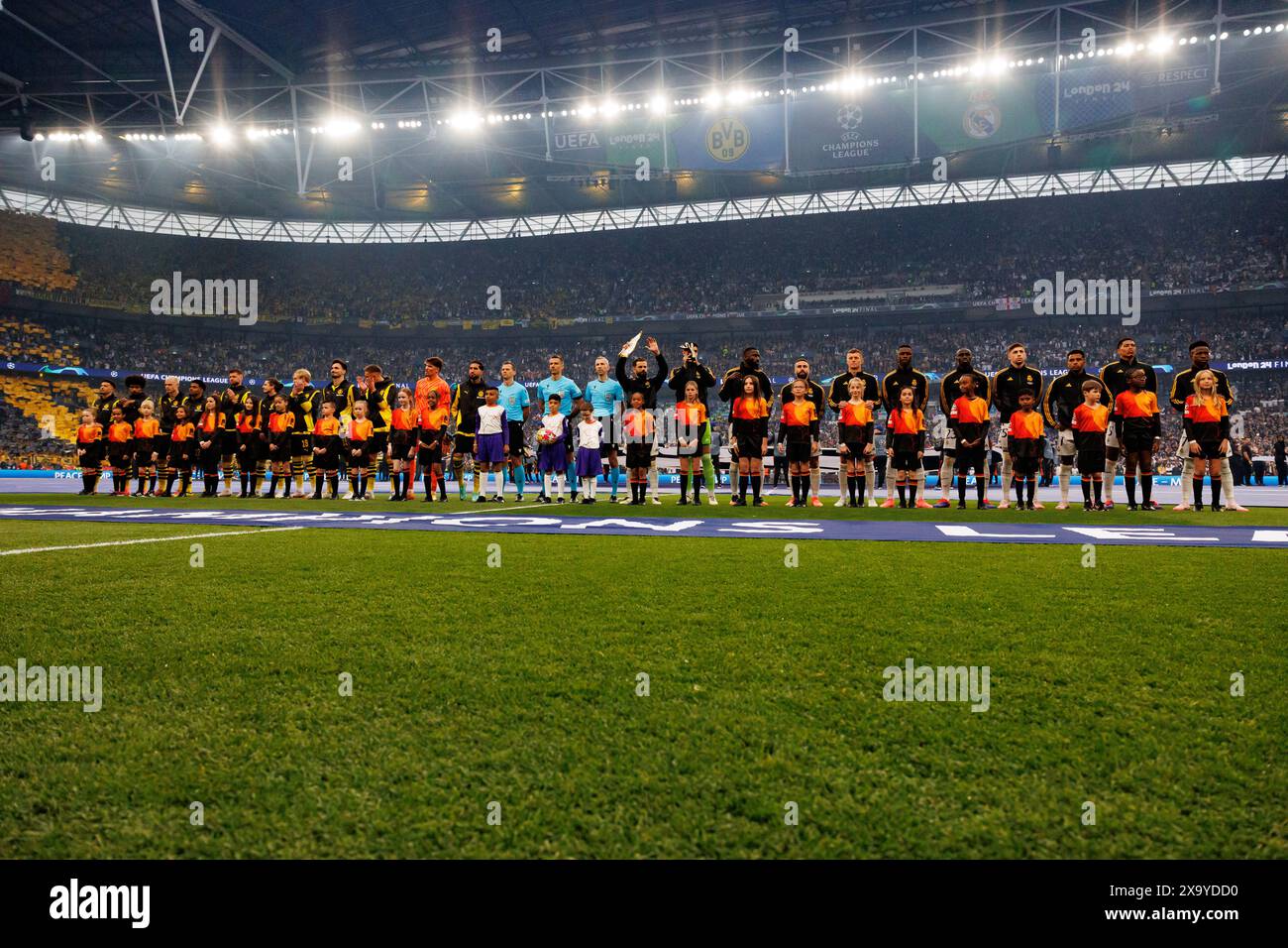 Both teams during Champions League 2024 final game between Borussia ...