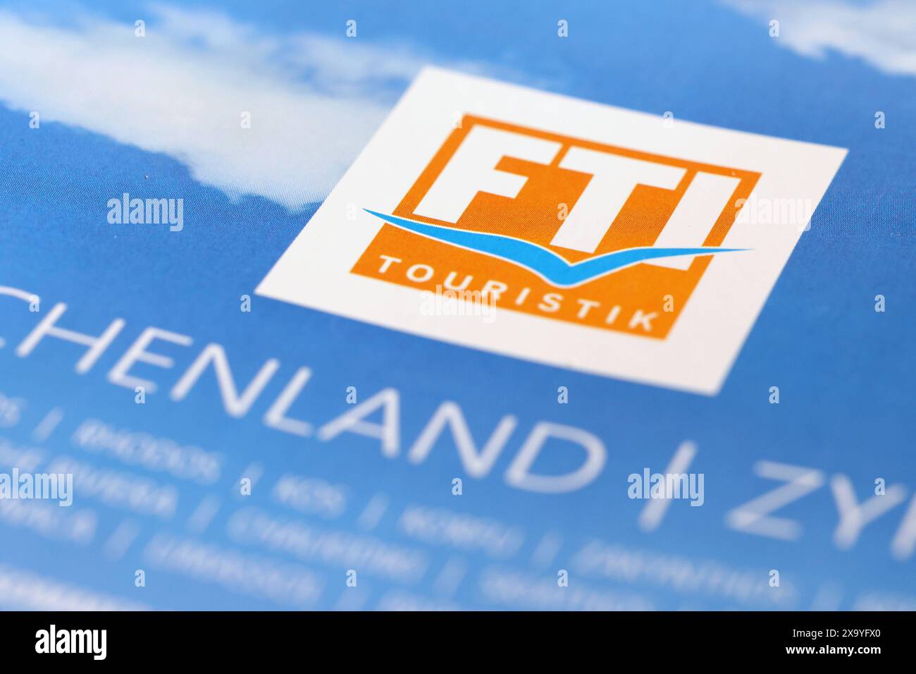 Reisekonzern FTI hat Insolvenz angemeldet. Prospekt, Reiseprospekt von ...