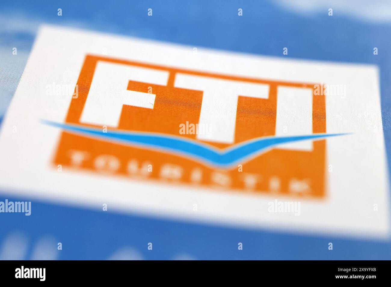 Reisekonzern FTI hat Insolvenz angemeldet. Prospekt, Reiseprospekt von ...