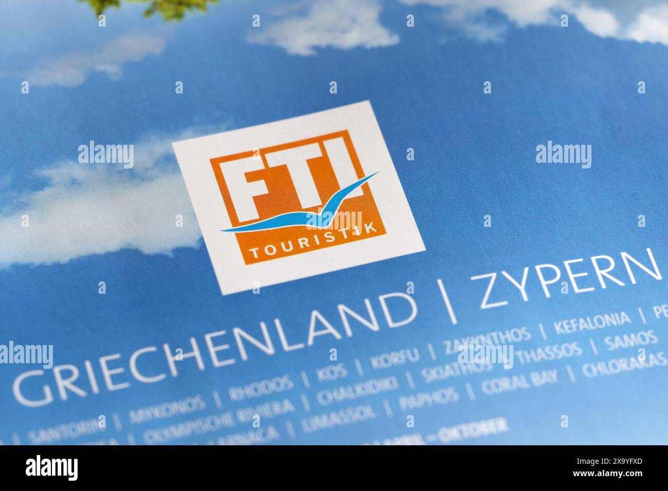 Reisekonzern FTI hat Insolvenz angemeldet. Prospekt, Reiseprospekt von ...