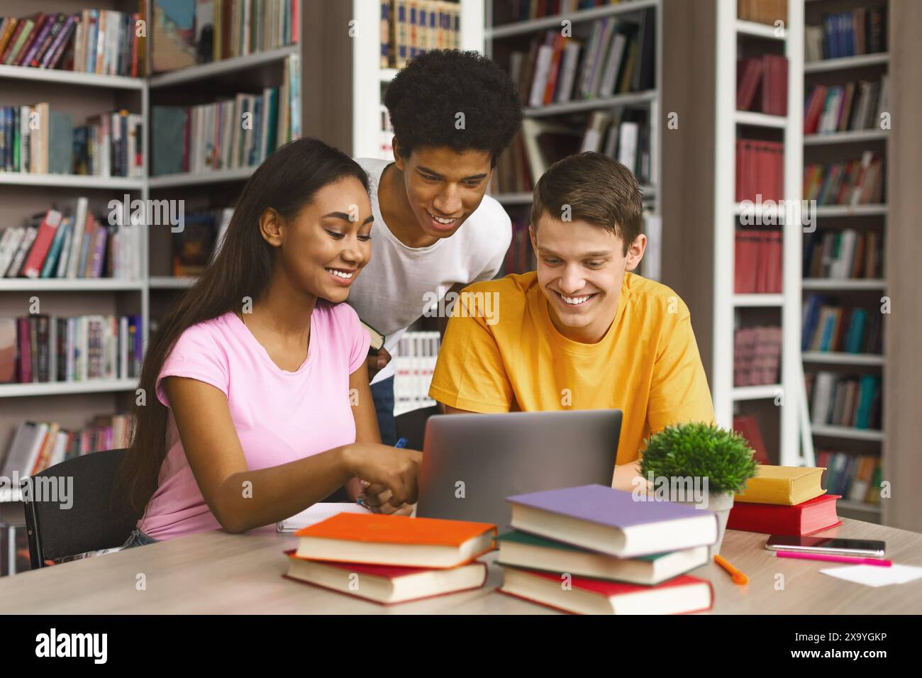 Asking for help classroom hi-res stock photography and images - Alamy