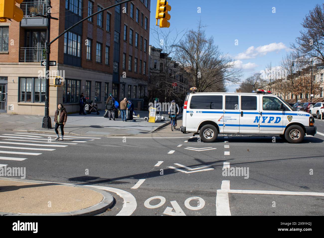 A police van on the road in New York street setting Stock Photo - Alamy