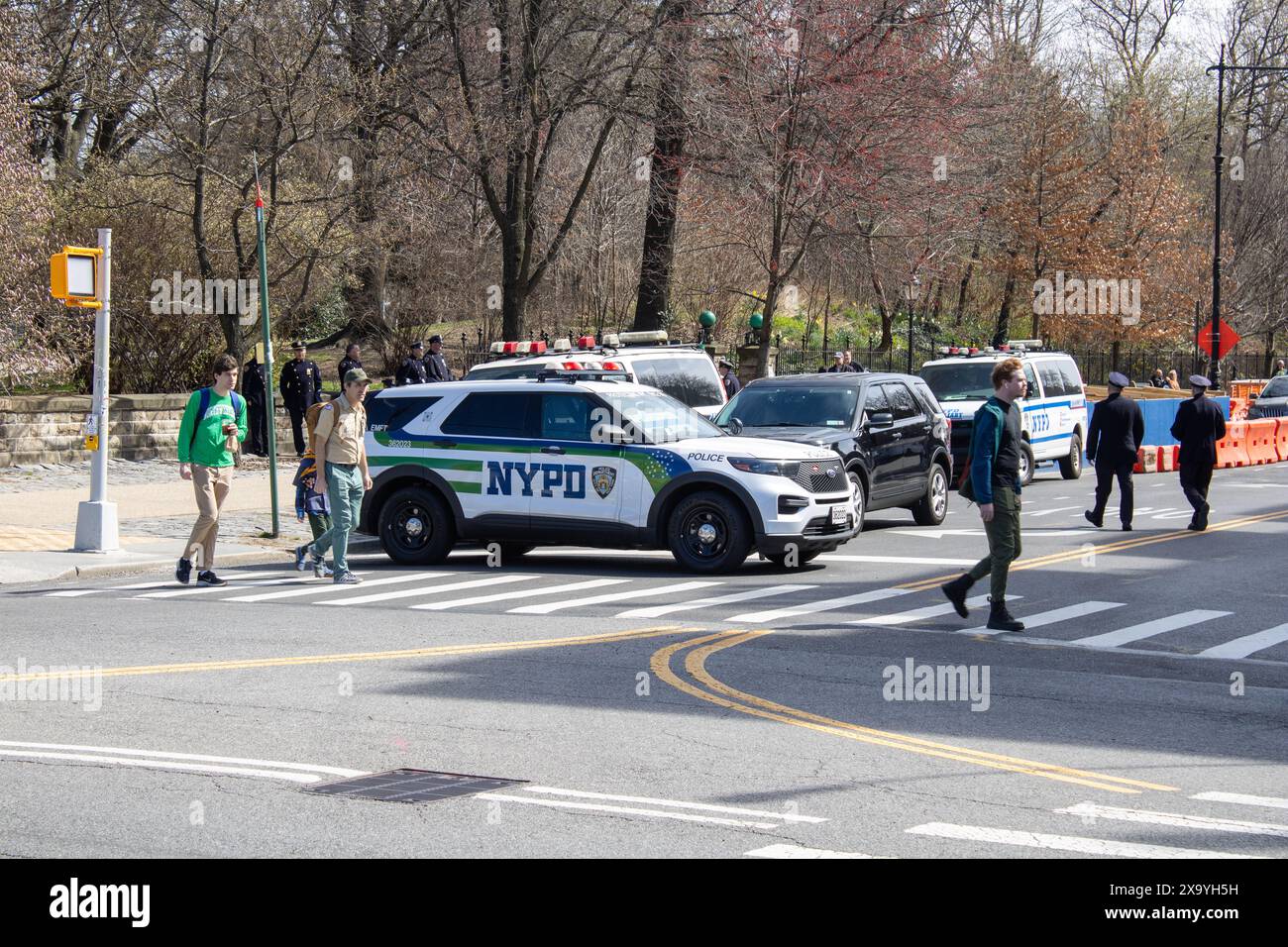 A police car blocking the road in downtown New York Stock Photo - Alamy