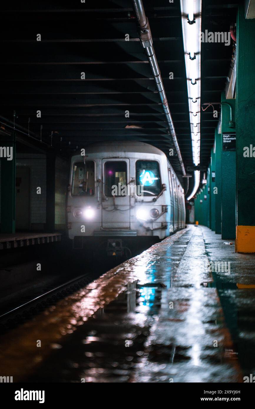 Lights on railway tracks hi-res stock photography and images - Alamy