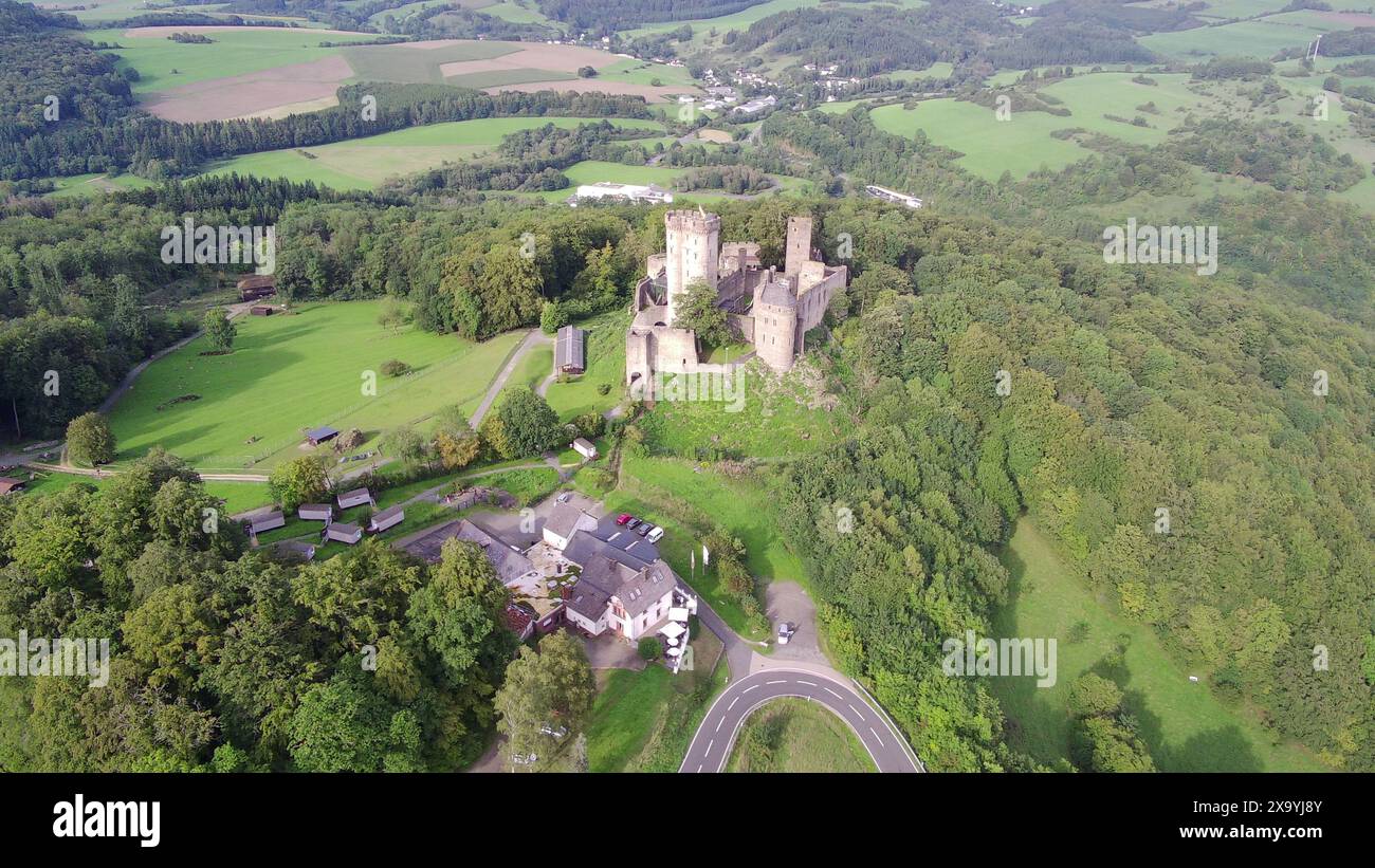 Grand historic castle stands hi-res stock photography and images - Alamy