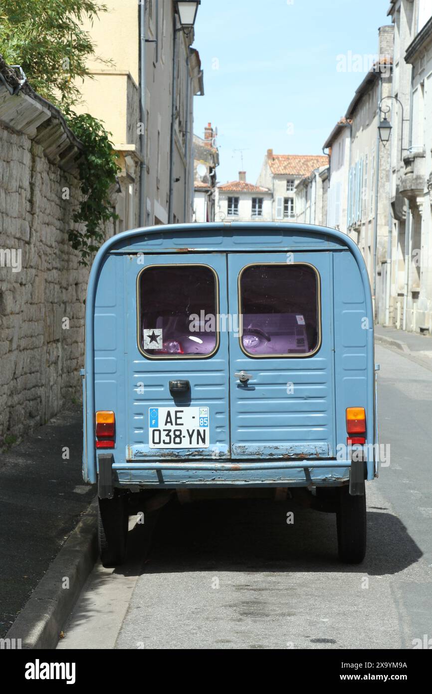Blue Citroen 2CV Van rear in french street Stock Photo - Alamy