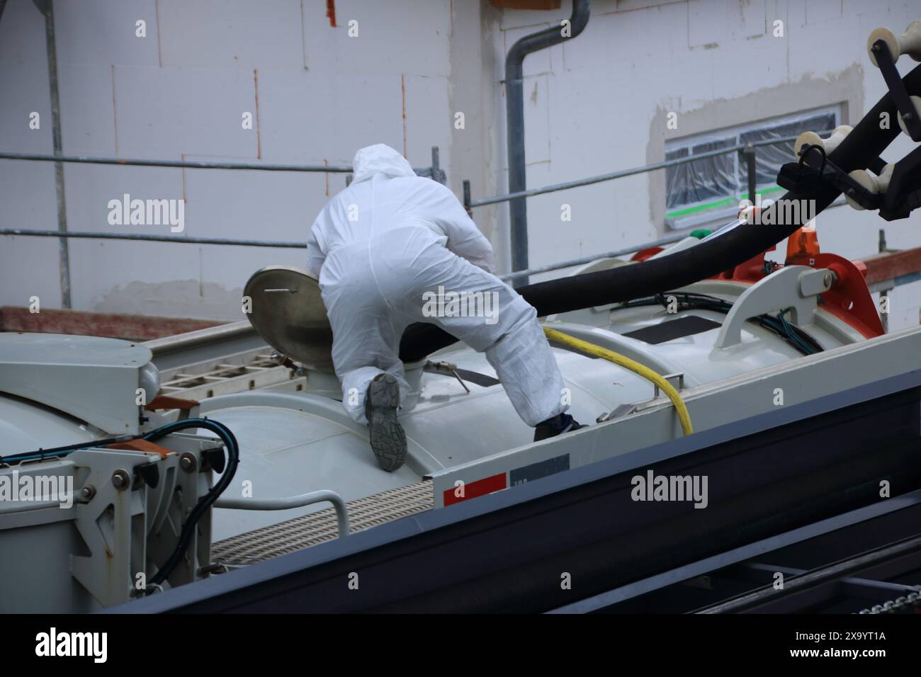 Liquid substance hi-res stock photography and images - Alamy