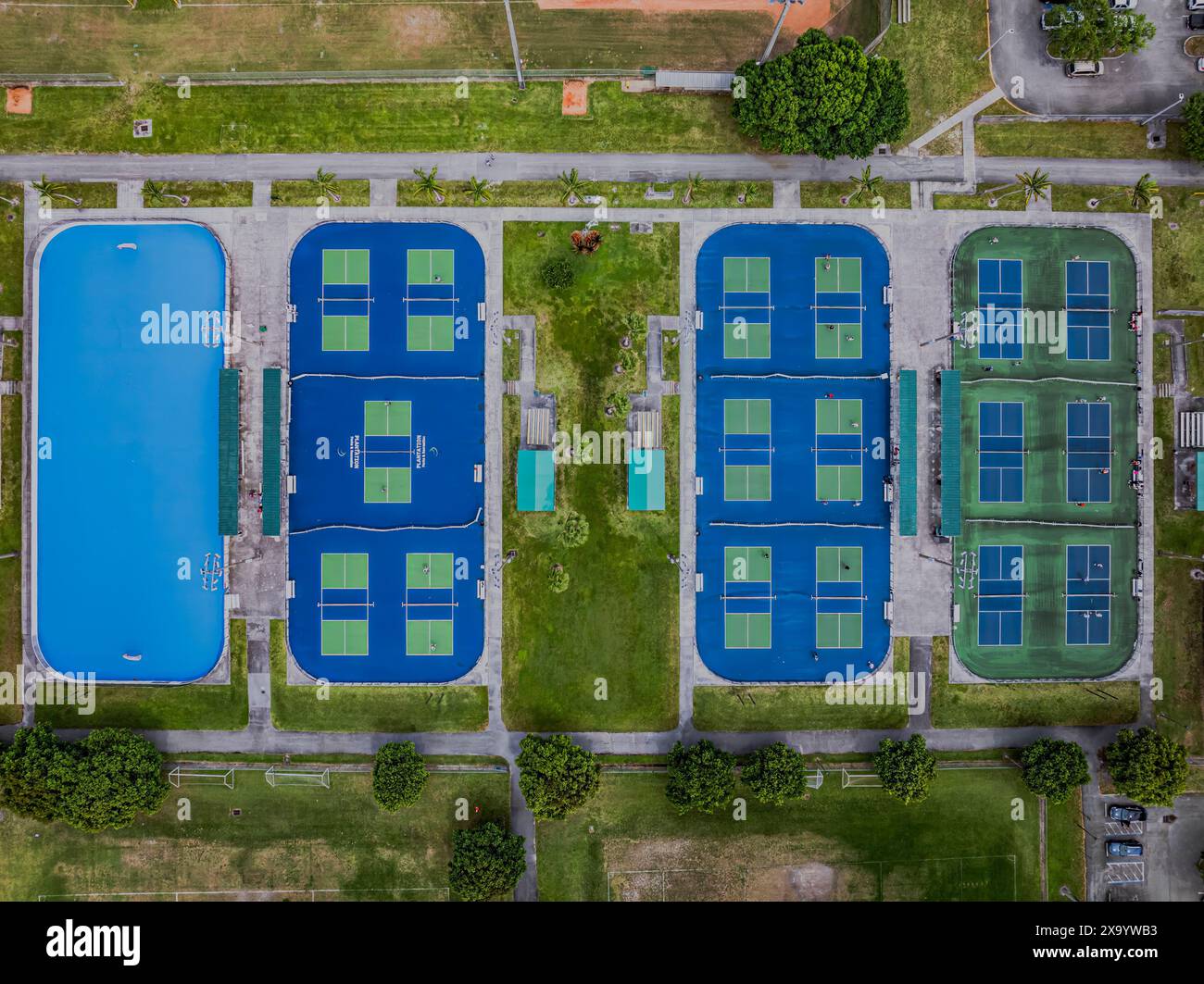 An aerial view of tennis and pickleball courts in Florida on a sunny ...