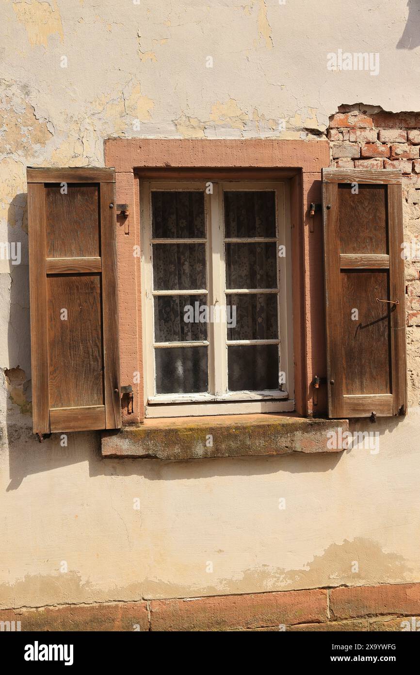 Old window with open shutter Stock Photo - Alamy