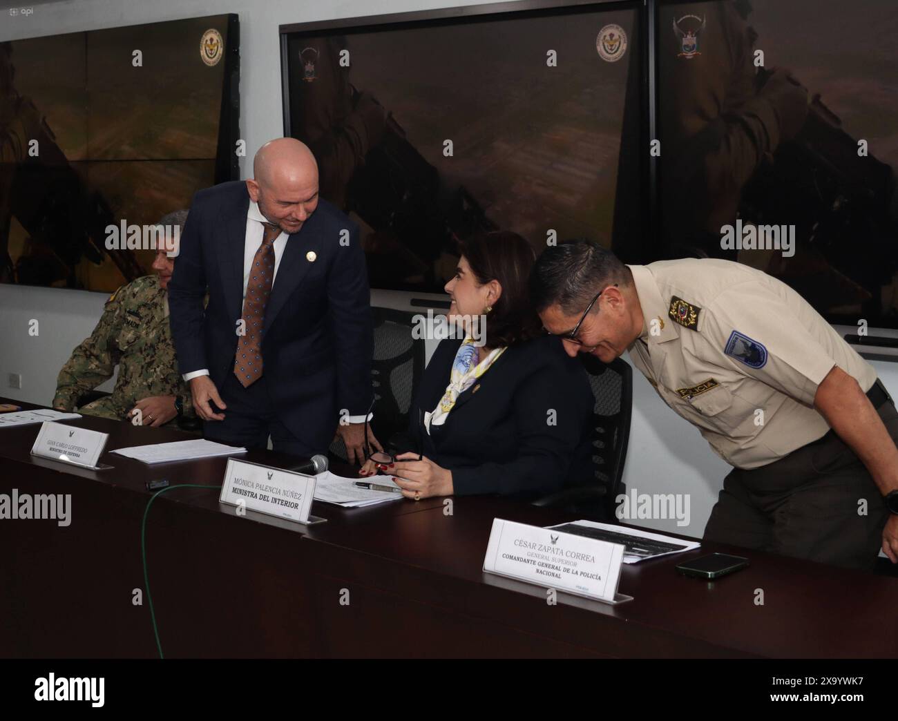 Jefe de policia de seguridad hi-res stock photography and images - Alamy