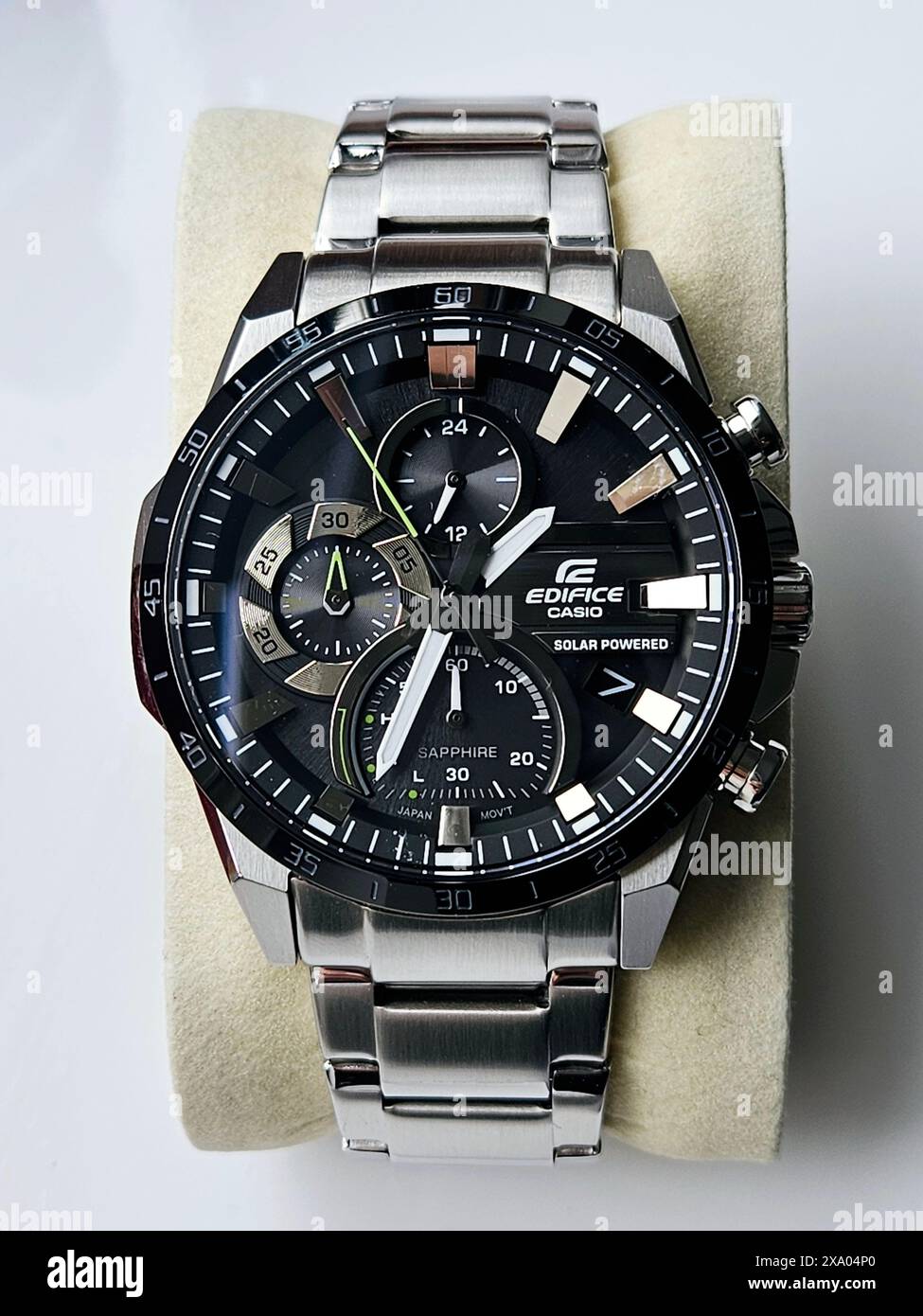 Blurred clock hands hi-res stock photography and images - Alamy