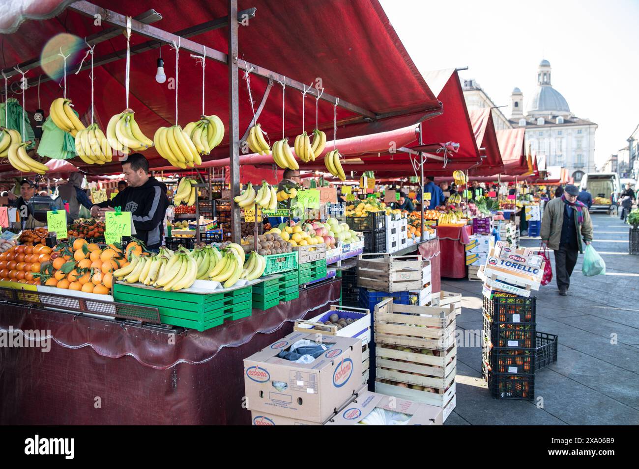 Turin market hi-res stock photography and images - Alamy