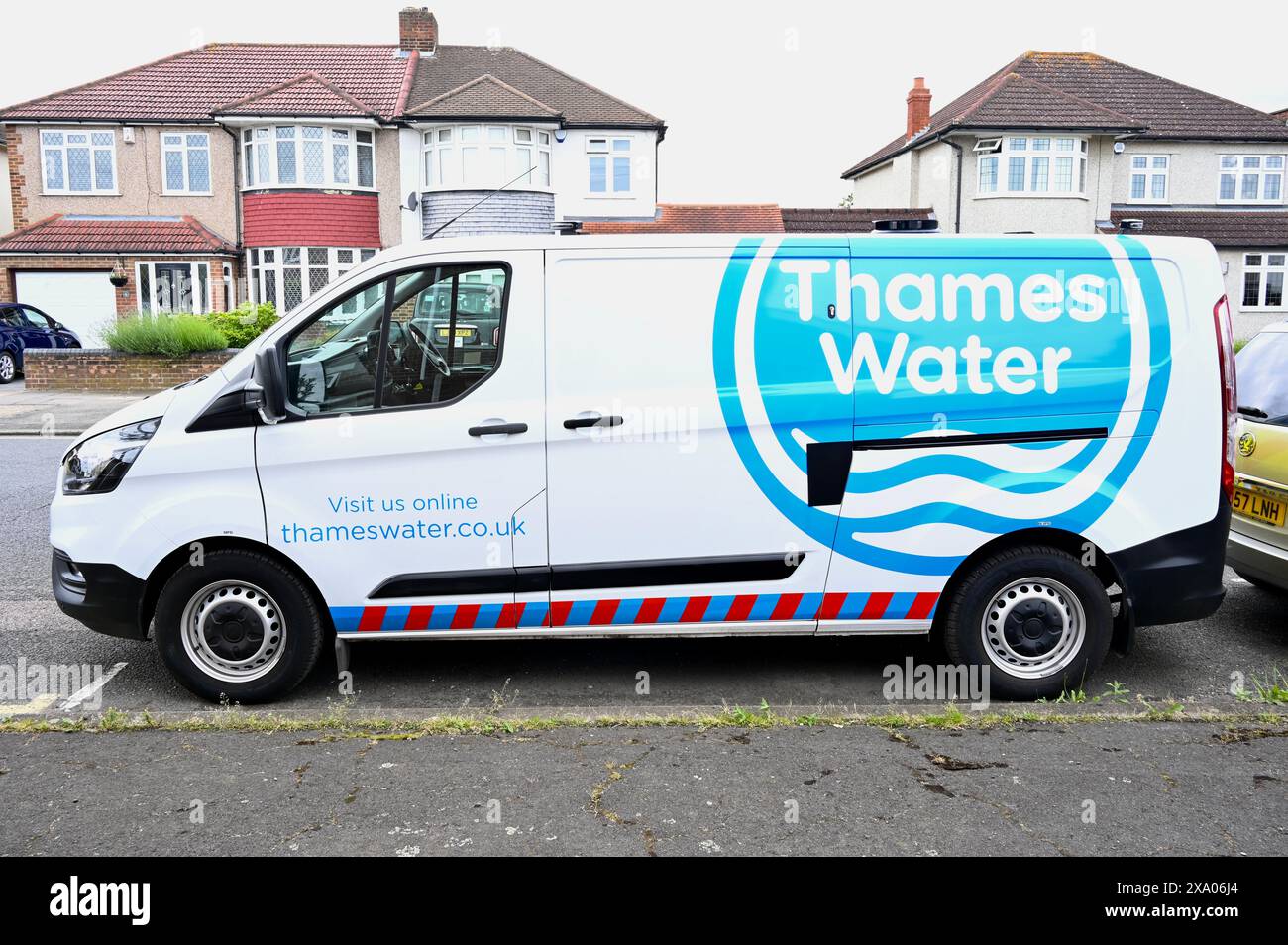 Water logo hi-res stock photography and images - Alamy