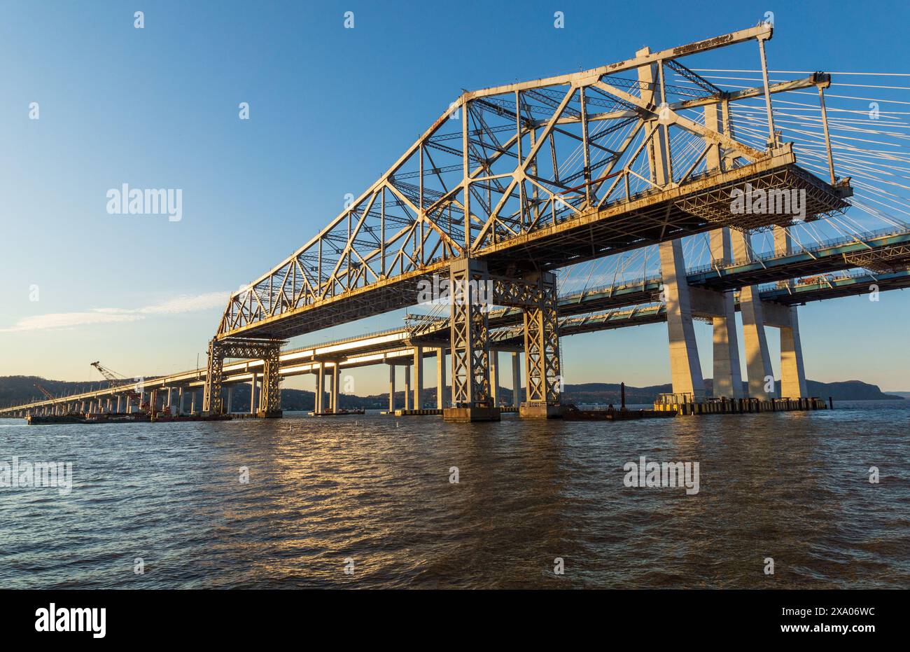 Mario cuomo bridge hi-res stock photography and images - Alamy