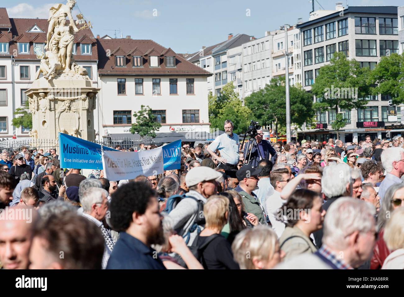 03.06.2024 Nach tödlicher Messerattacke am Marktplatz in Mannheim bei einer Veranstaltung der ...