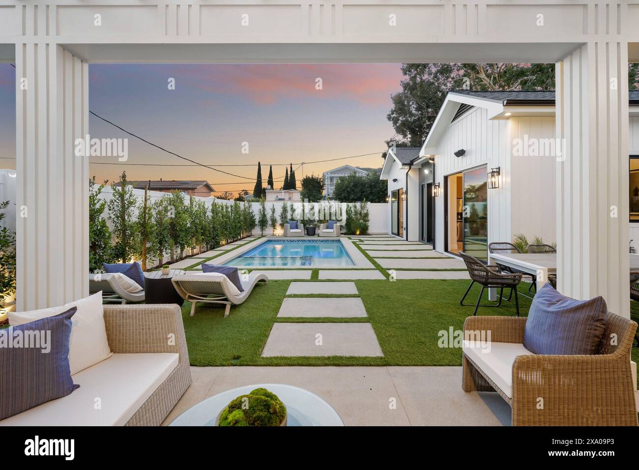 Outdoor lounge area sunbeds hi-res stock photography and images - Alamy