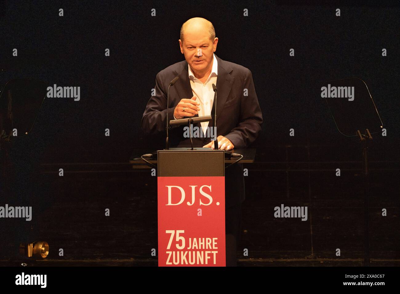 Bundeskanzler Olaf Scholz, Festrede beim Jubiläum 75 Jahre Deutsche ...