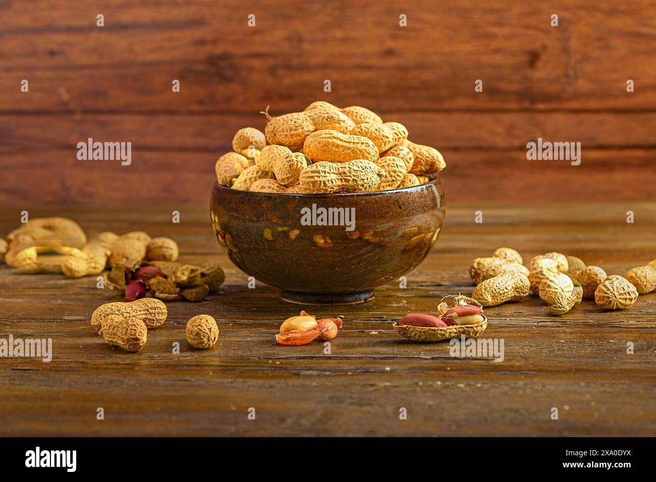 Mesa cargada hi-res stock photography and images - Alamy