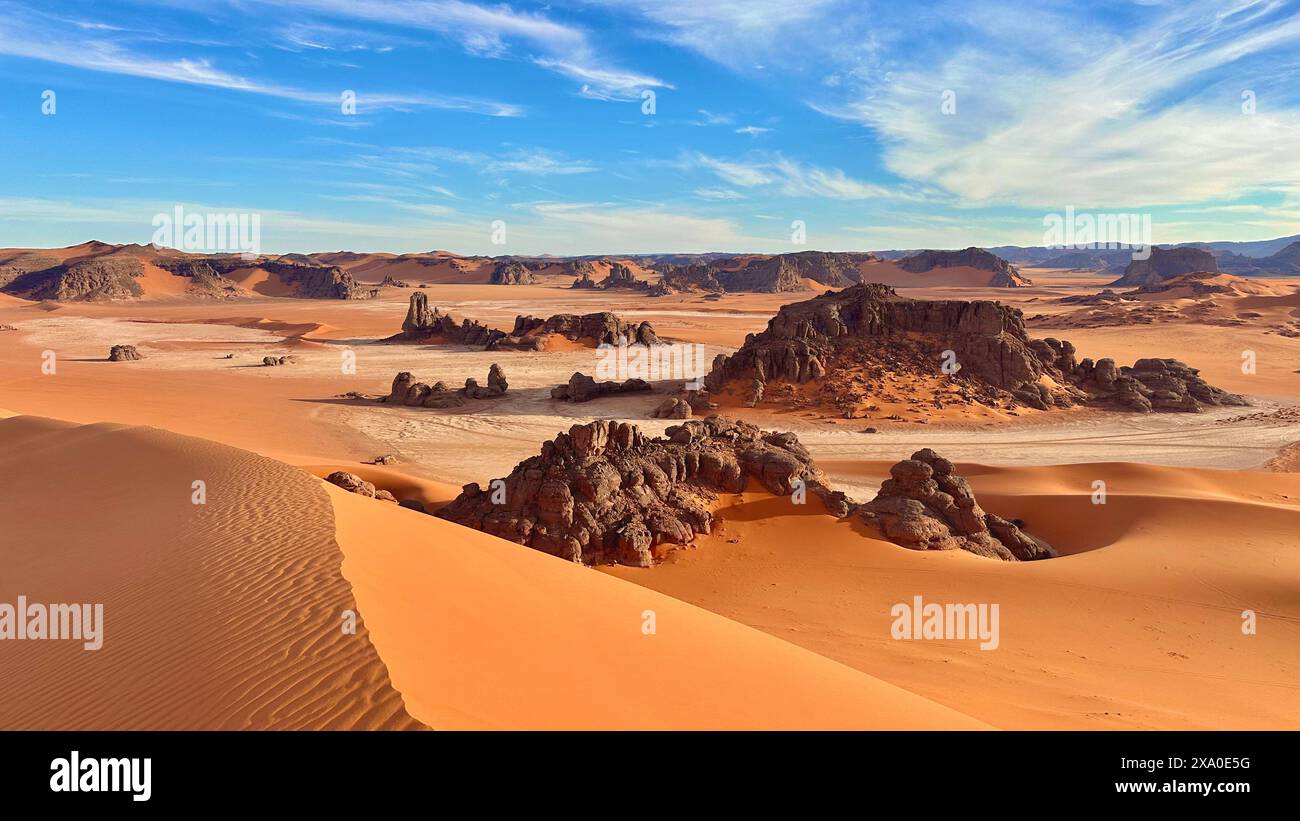 Vast expanse sandy desert hi-res stock photography and images - Alamy