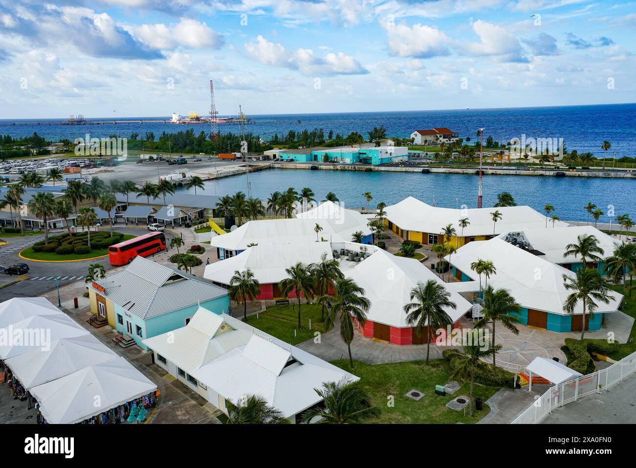 Coastal village bahamas hi-res stock photography and images - Alamy