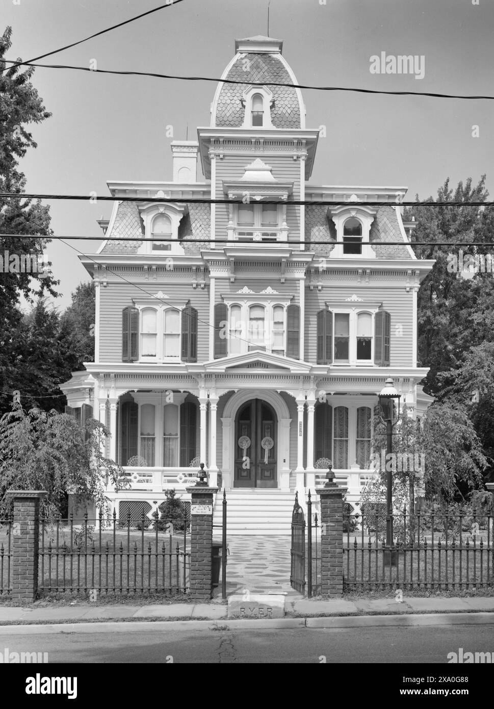226 main street house hi-res stock photography and images - Alamy