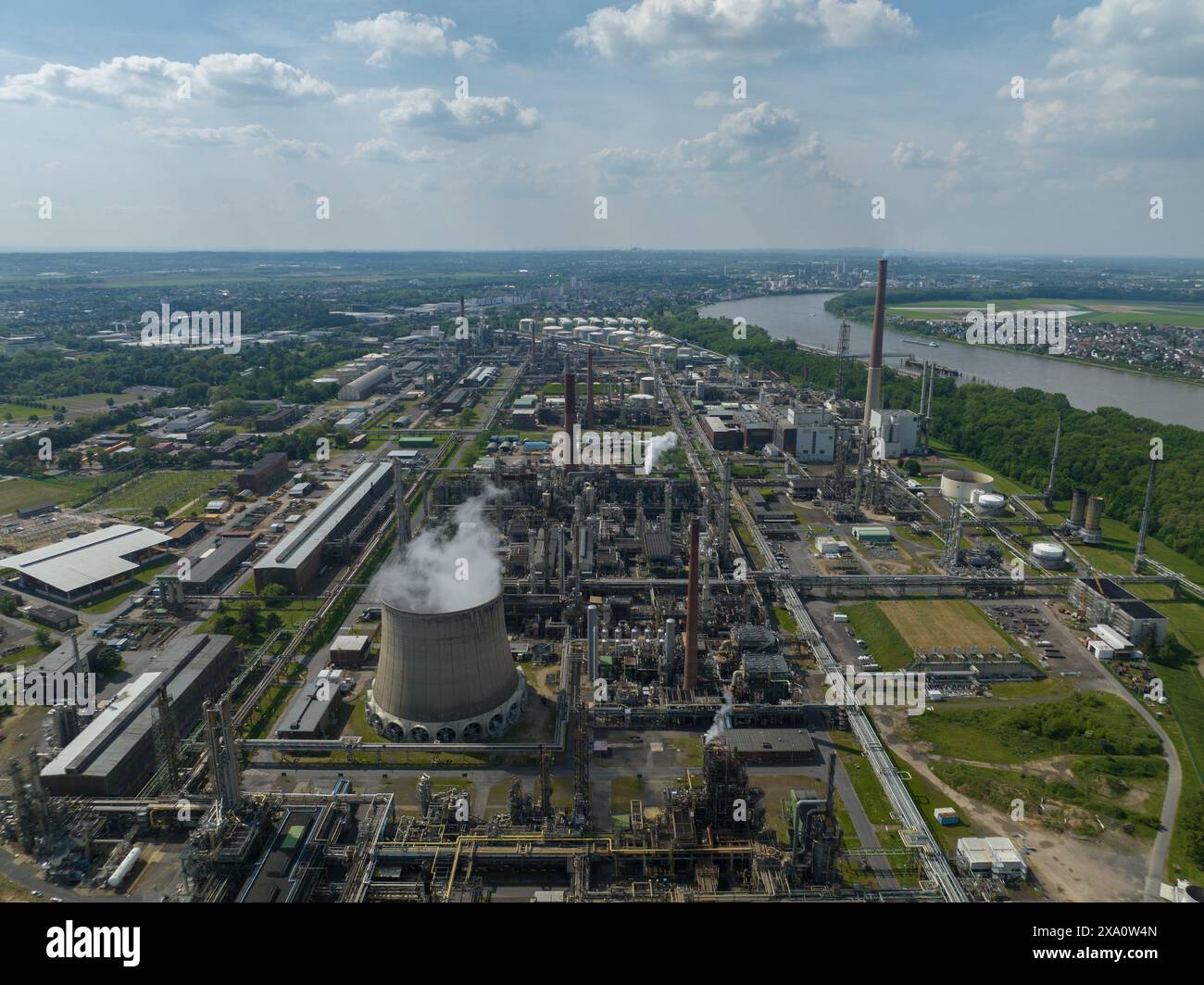 Chemical operations at utilities hi-res stock photography and images ...