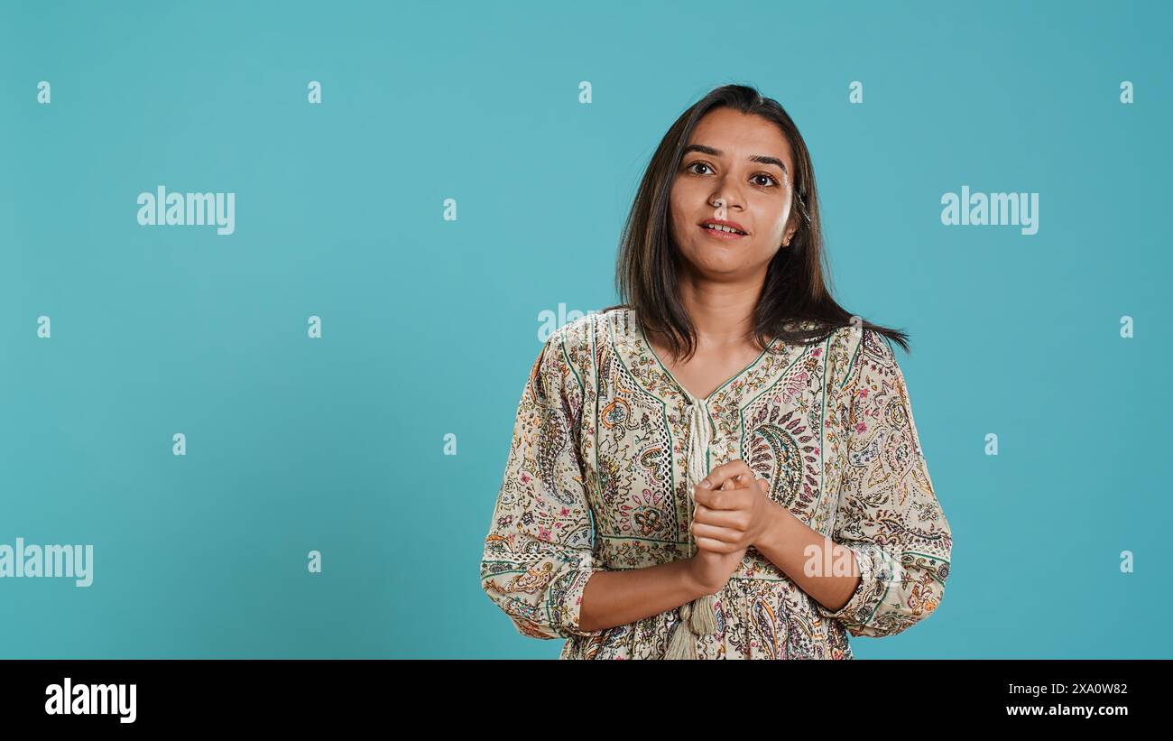 Portrait of jealous indian woman mockingly clapping hands, isolated ...