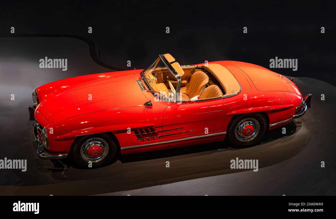 Mercedes 300 SL Roadster (1962). Mercedes Benz Museum, Mercedes-Benz World in Stuttgart, Baden ...