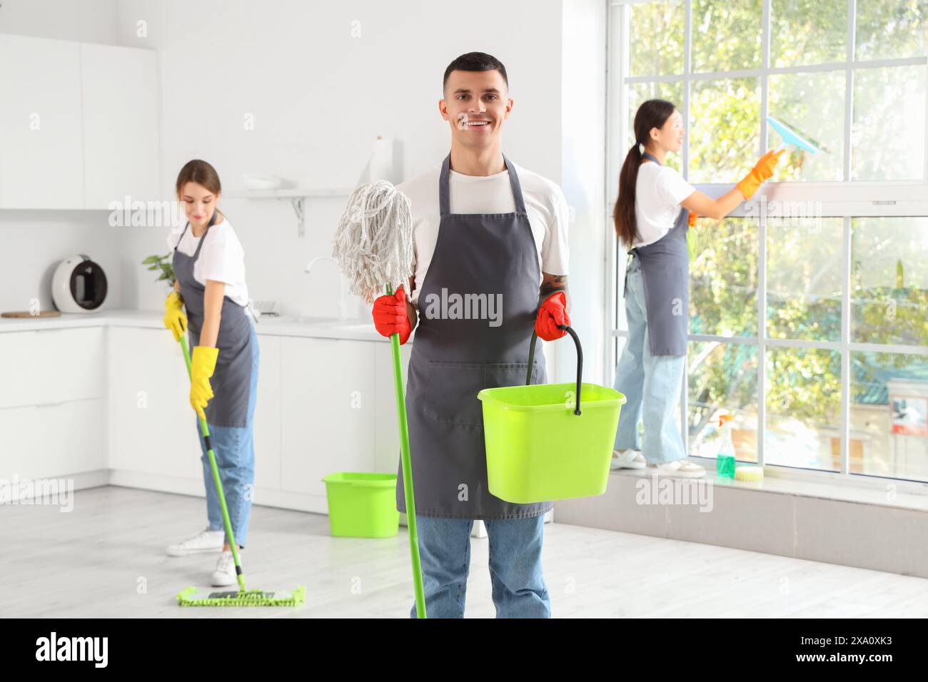 Janitors mop bucket hi-res stock photography and images - Alamy