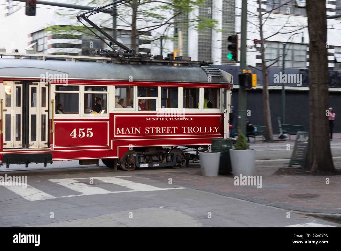 The vibrant Beale Street scene in Memphis, Tennessee Stock Photo - Alamy