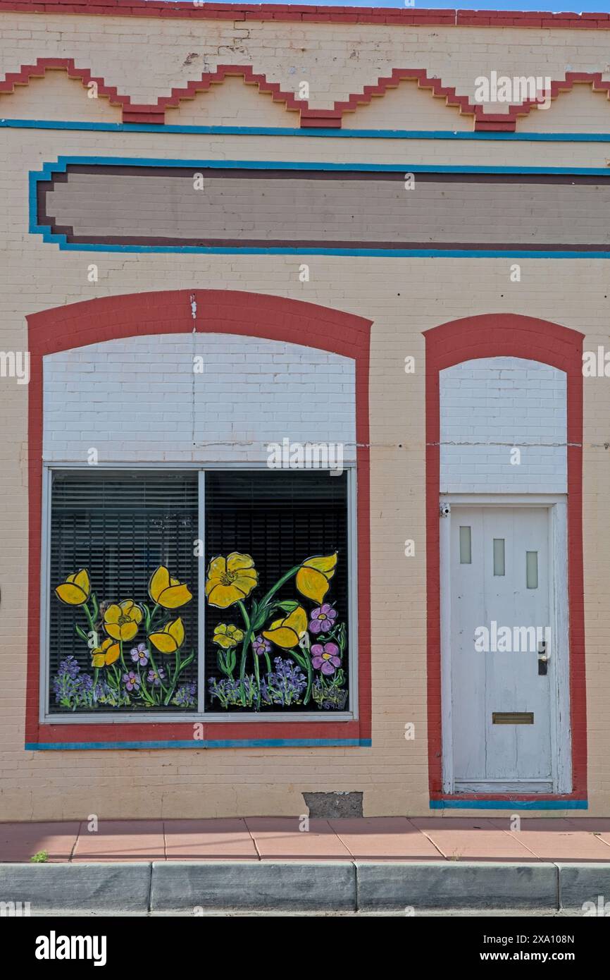 Stylized storefront in downtown Deming New Mexico — April 2024 Stock ...