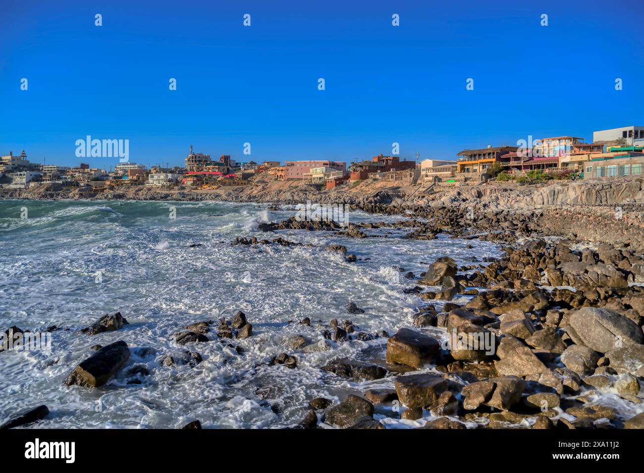 Seashore rocky beach on sunny hi-res stock photography and images - Alamy