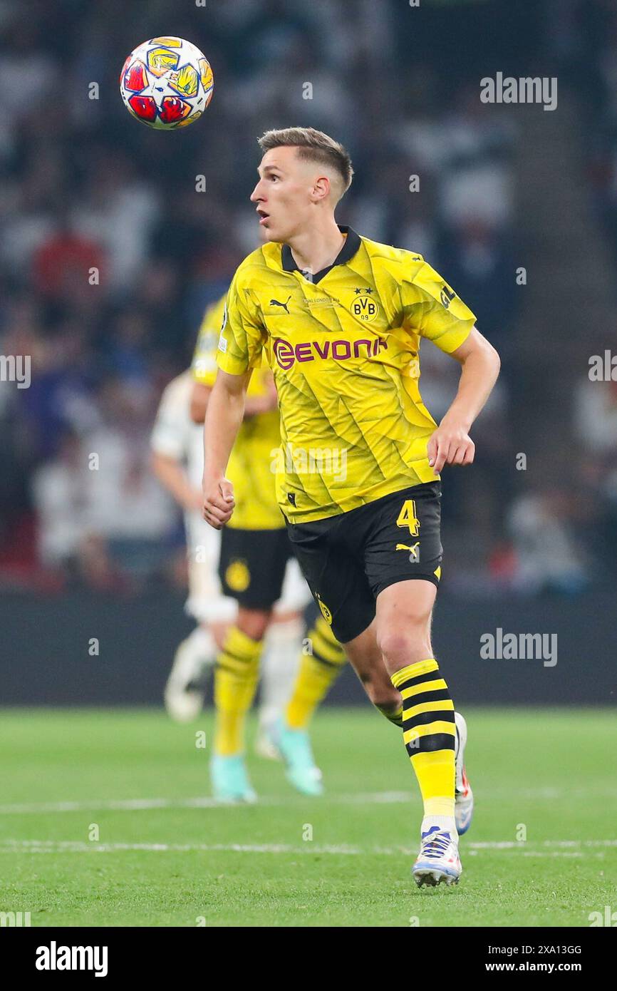 Borussia dortmund defender nico schlotterbeck 4 hi-res stock ...