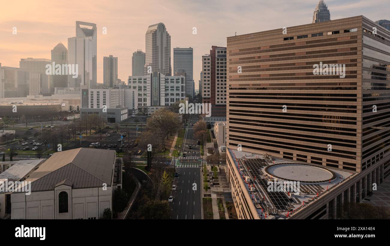 Cluster of structures hi-res stock photography and images - Alamy